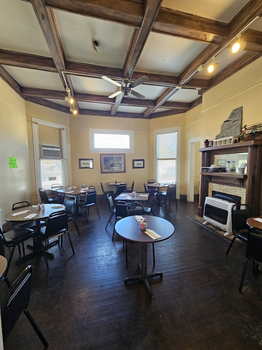 Seaboard Station Restaurant Menu - Delicious Sunday Buffet & More